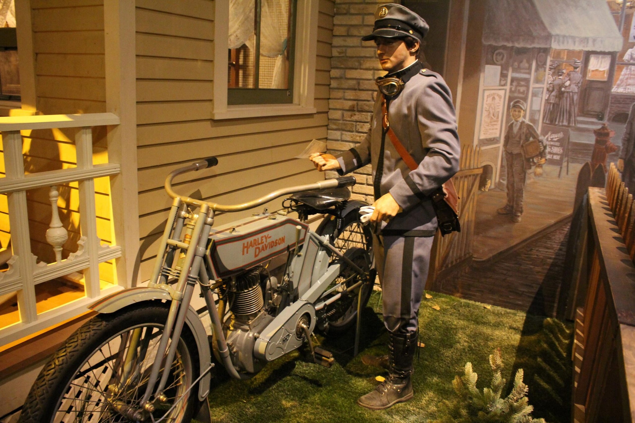 See Milwaukee Public Museum's Renovated 'Streets Of Old Milwaukee ...