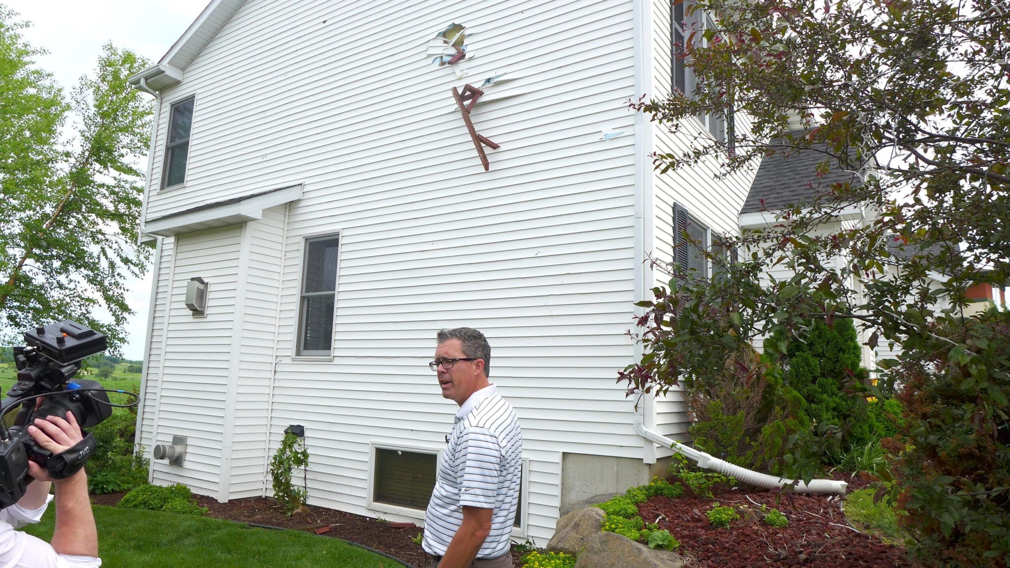 See Damage From S. Wisconsin Tornado, Storm - WPR