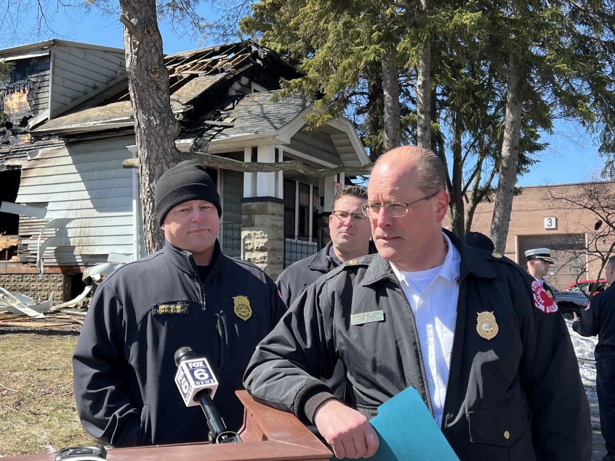 Milwaukee house fire kills three overnight - WPR