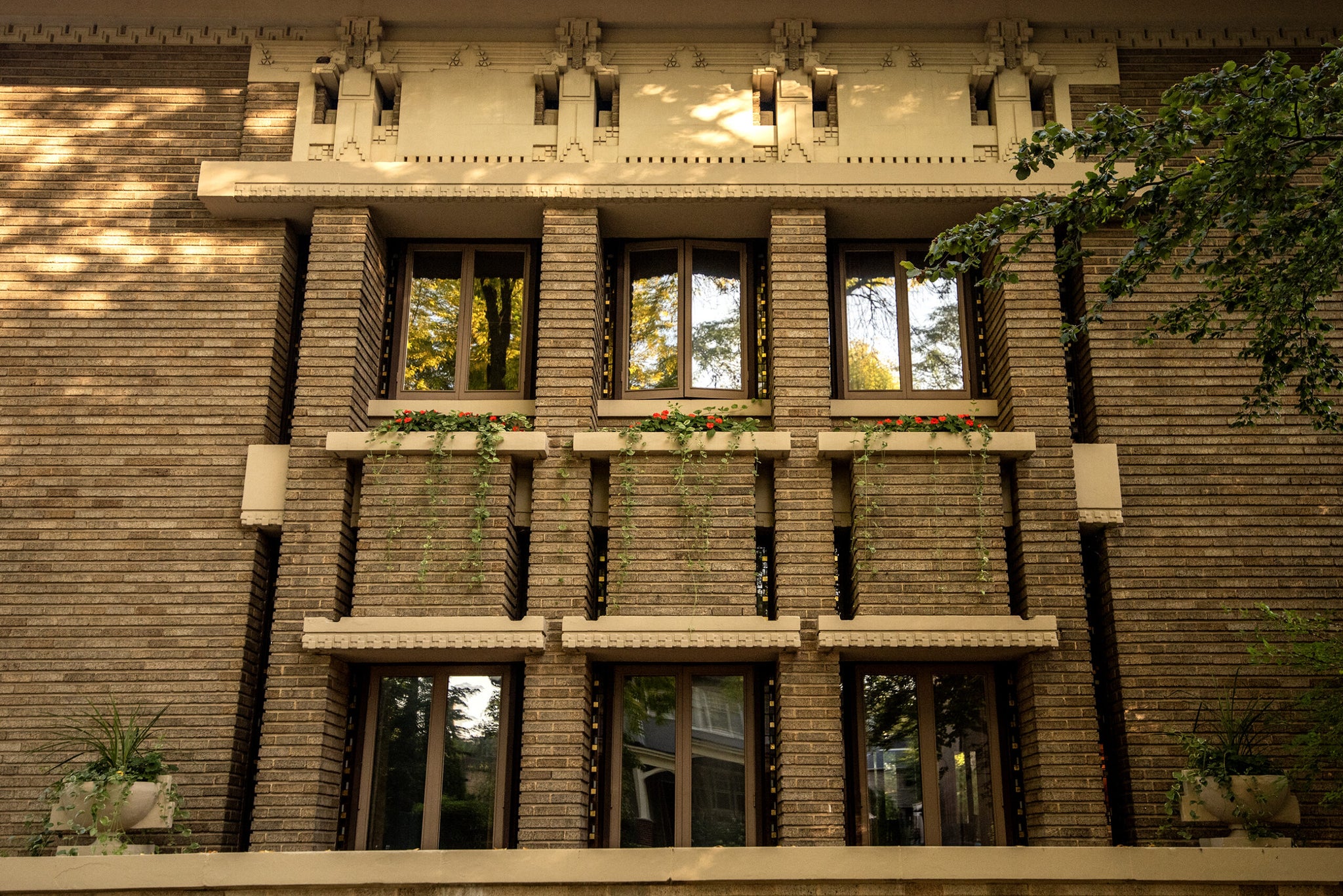 This historic Frank Lloyd Wright property is for sale in Milwaukee - WPR