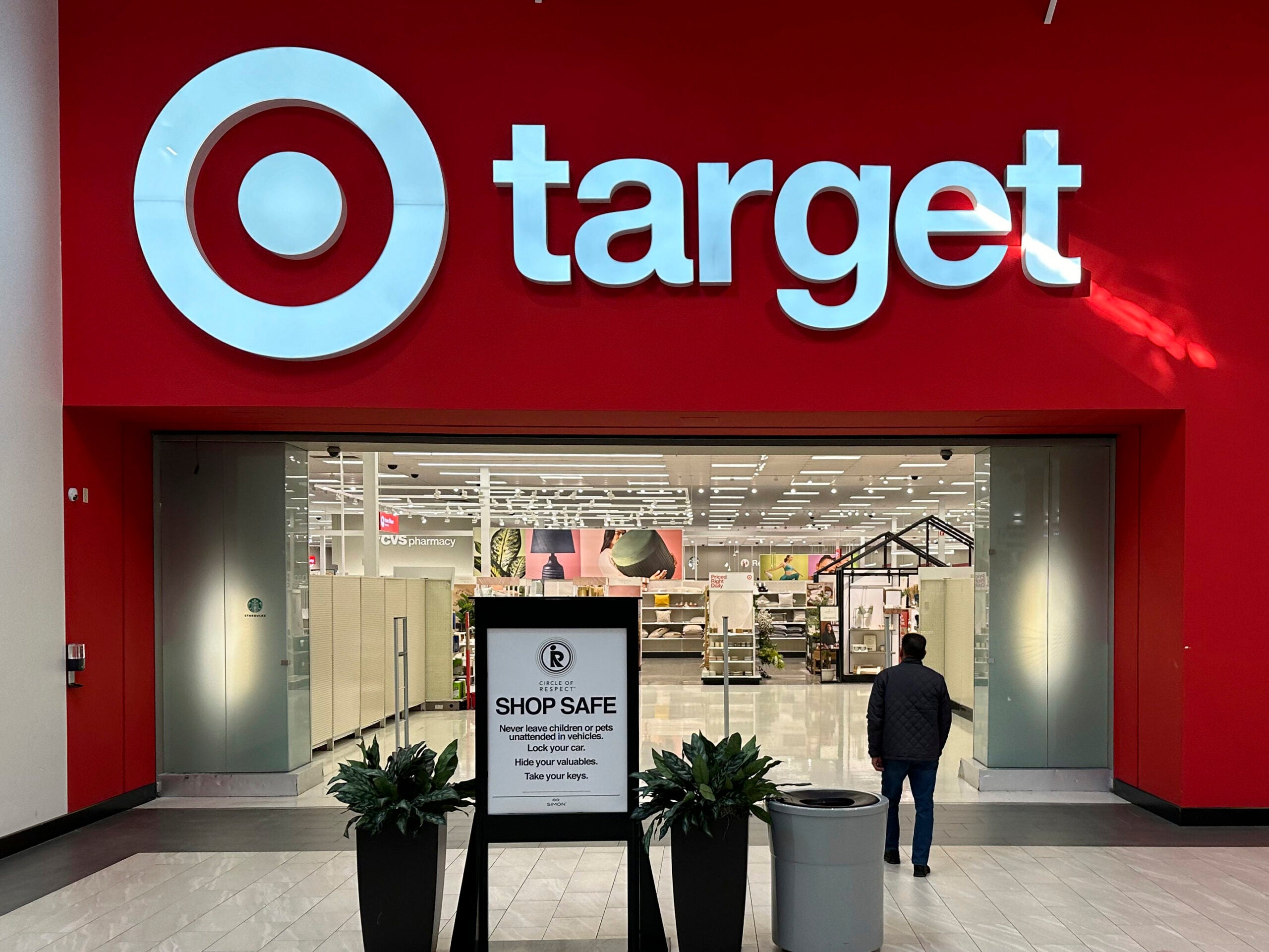 UW Students Turn To Their Wardrobes To Kick Off Black History Month - WPR