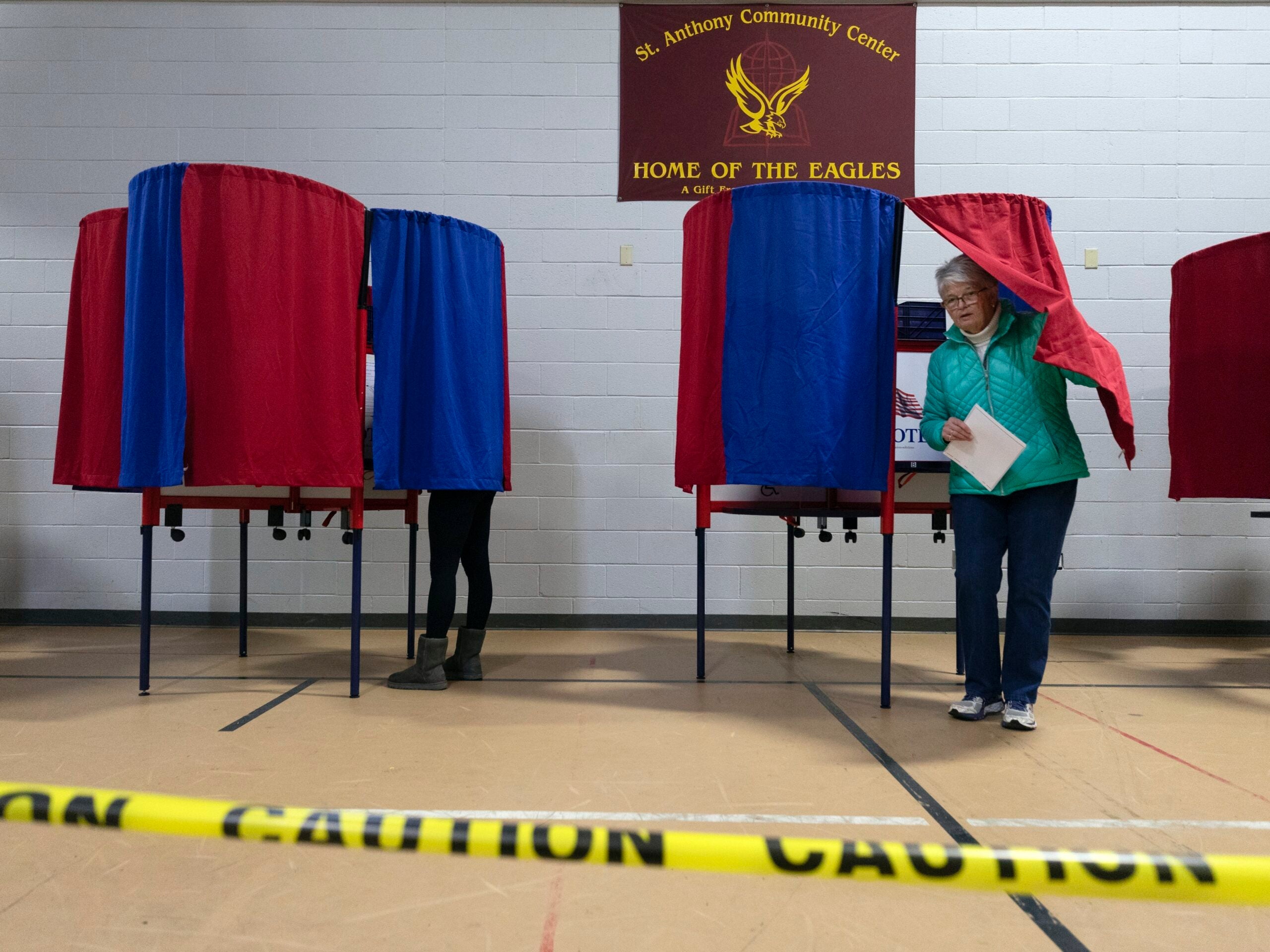 TV Ads Draw Out Powerline Critics - WPR