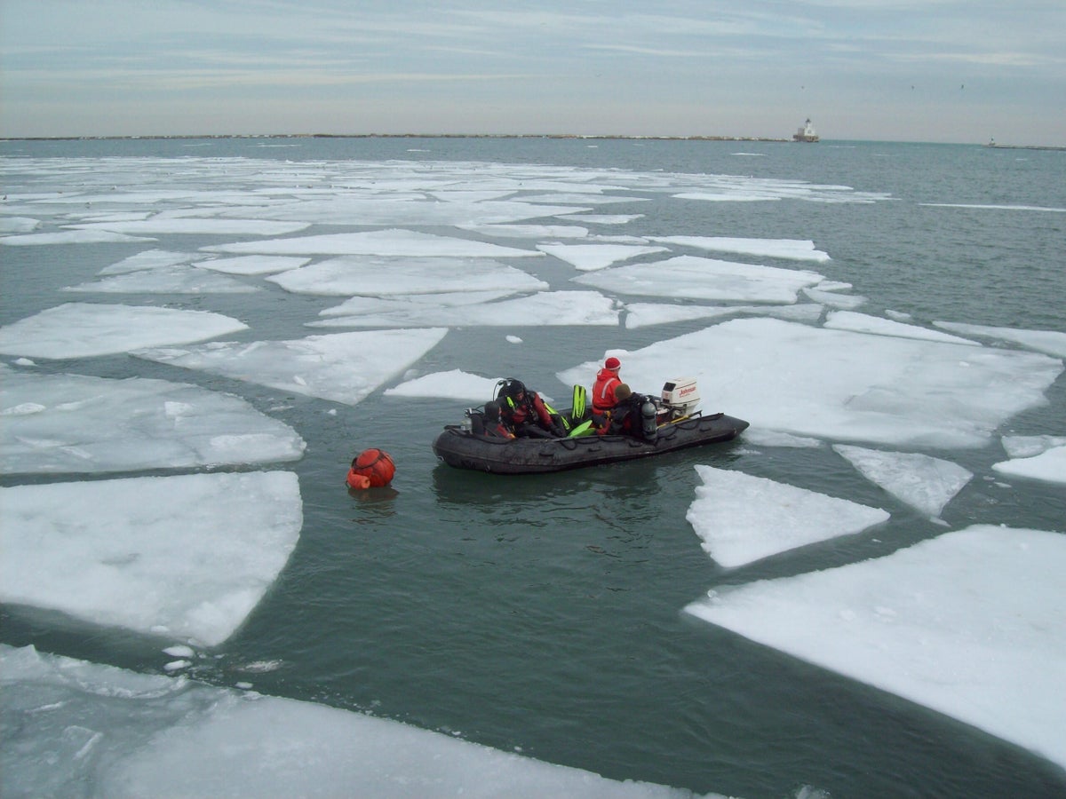 Milwaukee Fire Department's dive team trains for every water rescue ...
