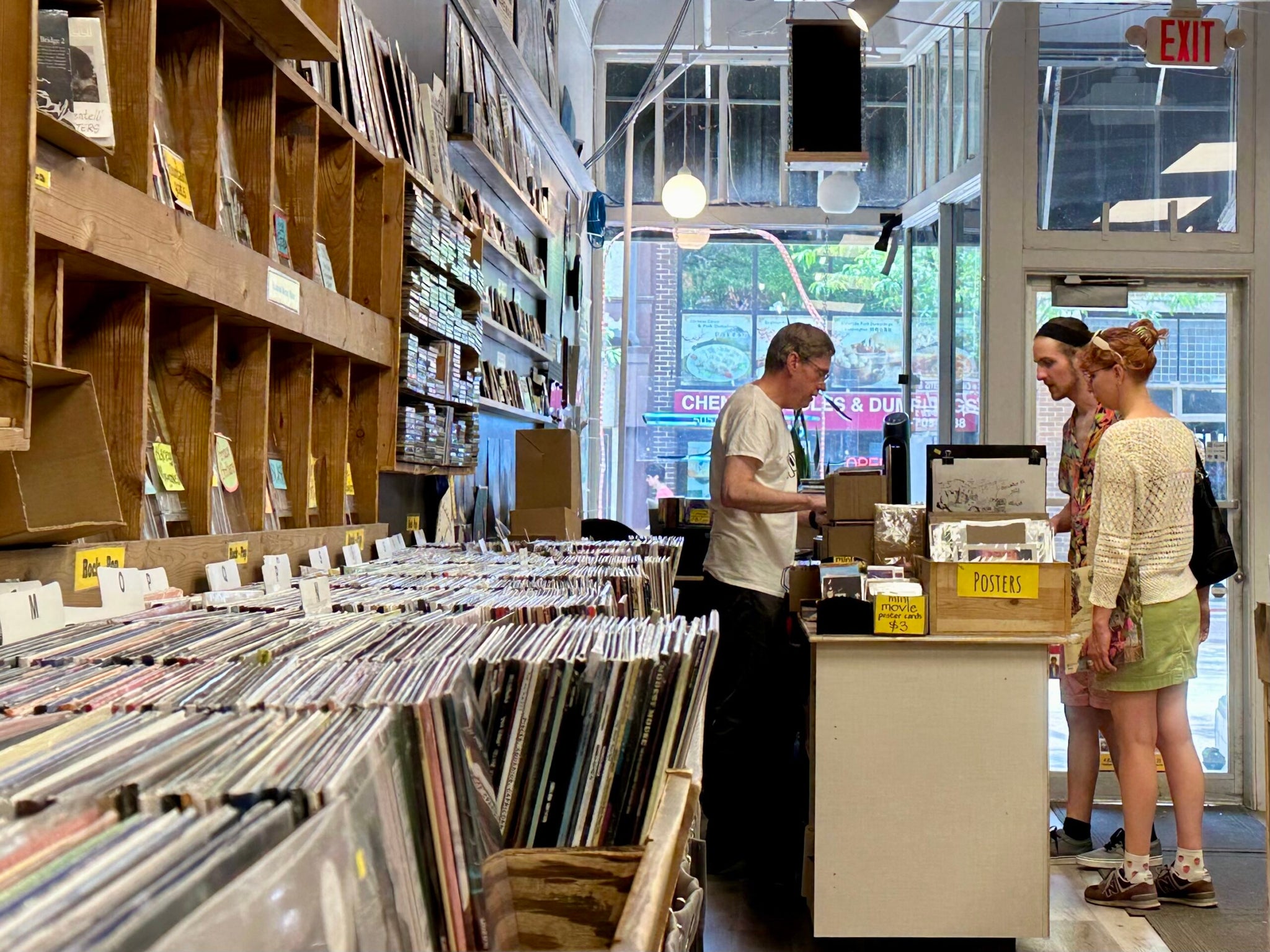 Robert Plant surprises Madison record store with a visit - WPR