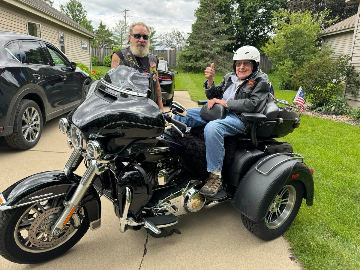 WWII veteran from Madison on a quest to have 99 new adventures before ...