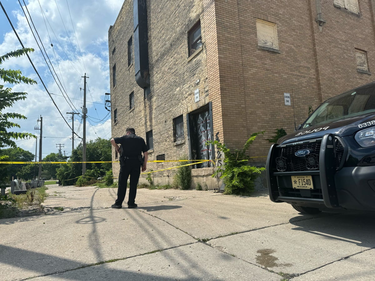 Man killed in Milwaukee by out-of-state police officers - WPR