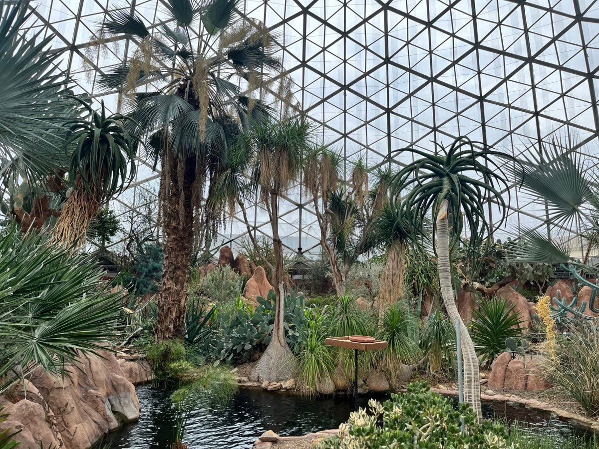 Plan to repair Milwaukee's Mitchell Park Domes gets key funding from ...