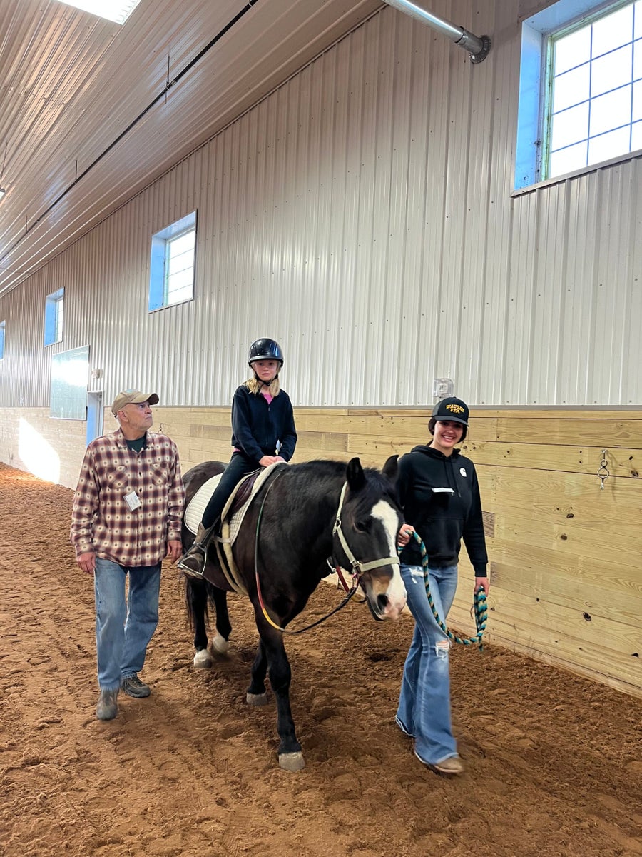 Equine therapy programs embrace bonds between humans and horses - WPR