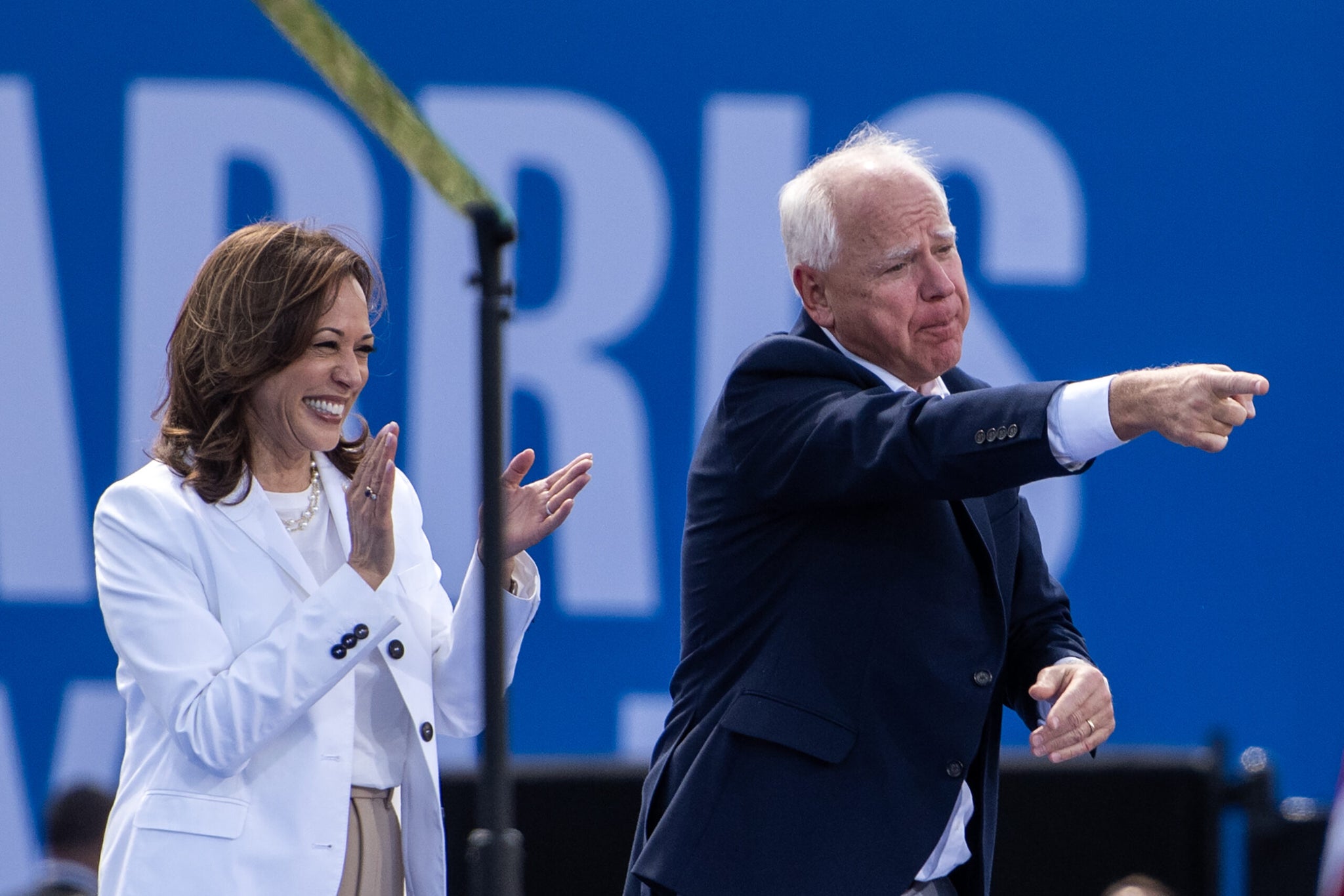 Latest polling shows Harris edging ahead of Trump in battleground ...