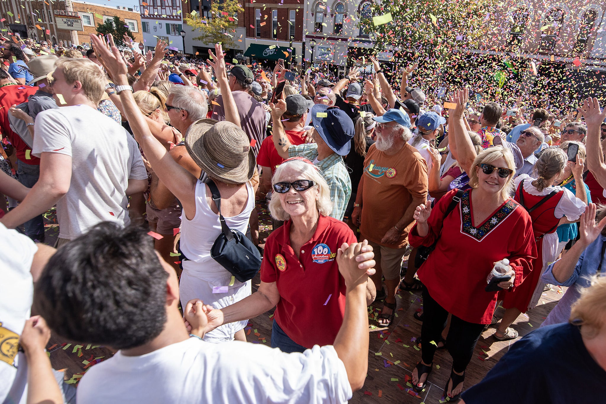 Thousands polka in Monroe as Wisconsin event quintuples previous world ...