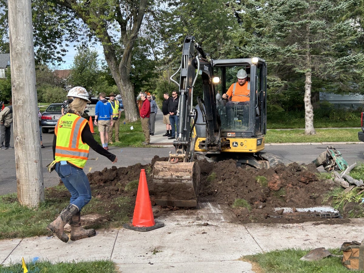 City-owned network seeks to improve internet service, lower costs for ...