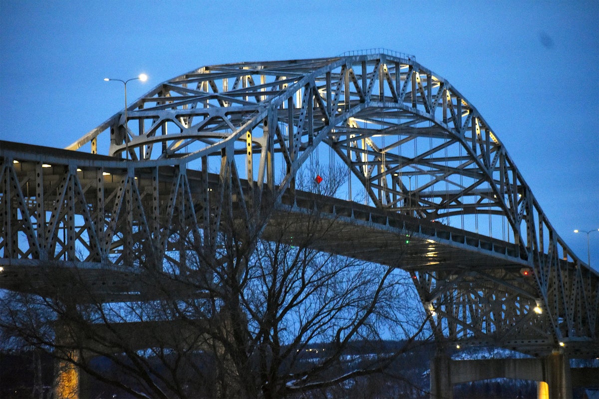 WisDOT to examine risk of Green Bay bridge collapse from ship collision - WPR