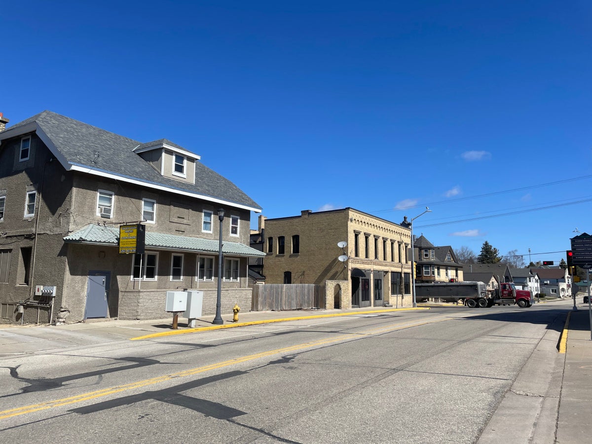 Village of Slinger enforces, then walks back, political yard sign rule ...