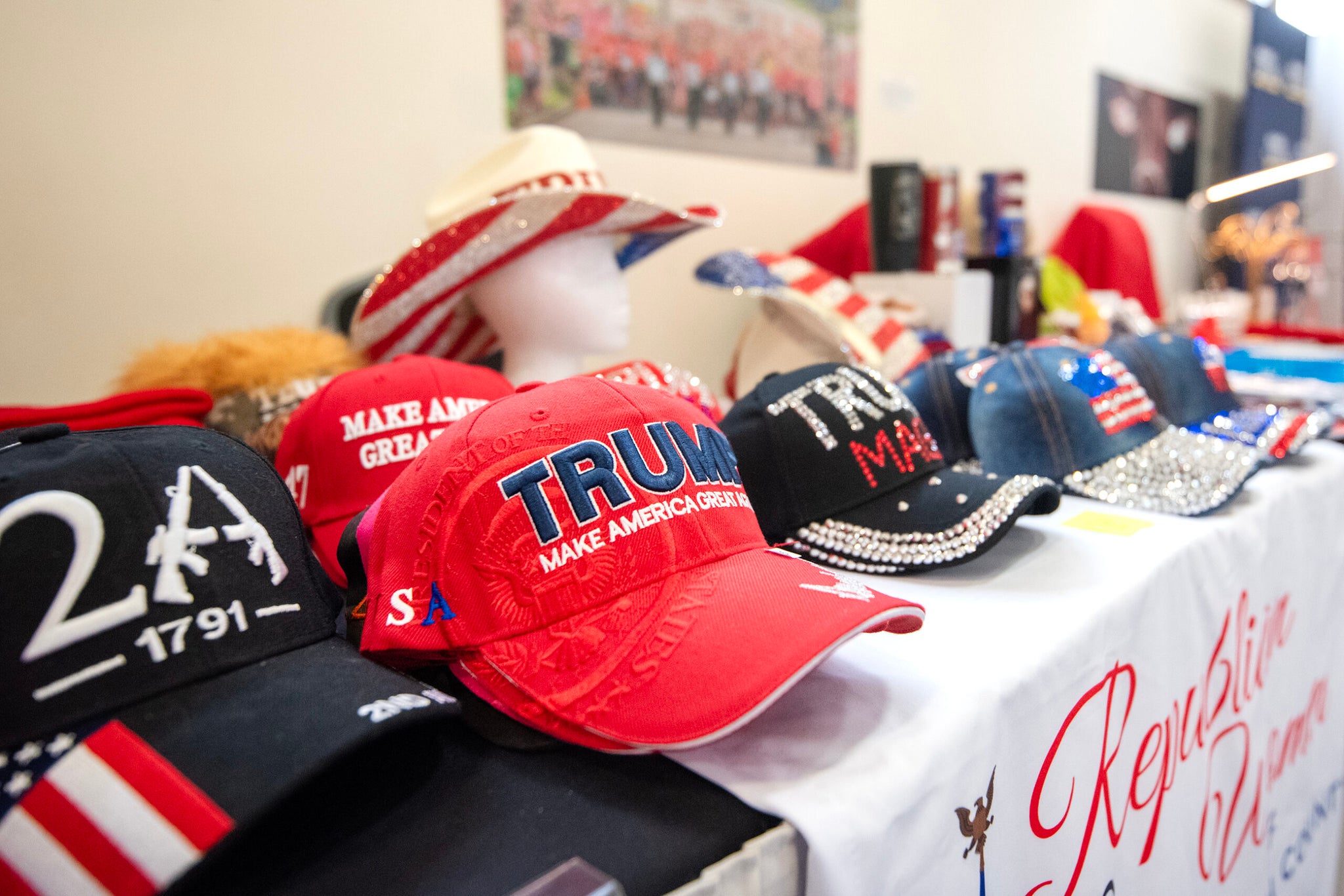 Wisconsin Republicans stress unity at state convention amid infighting ...