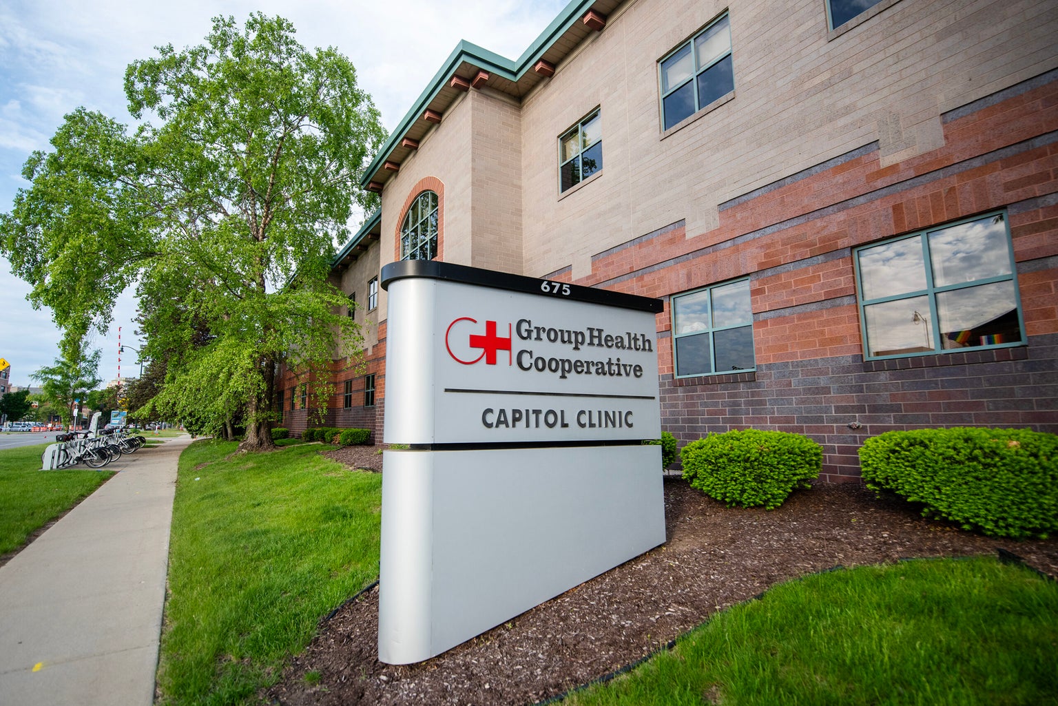 Doctors and nurses at Madison primary care center want a union. It's a ...