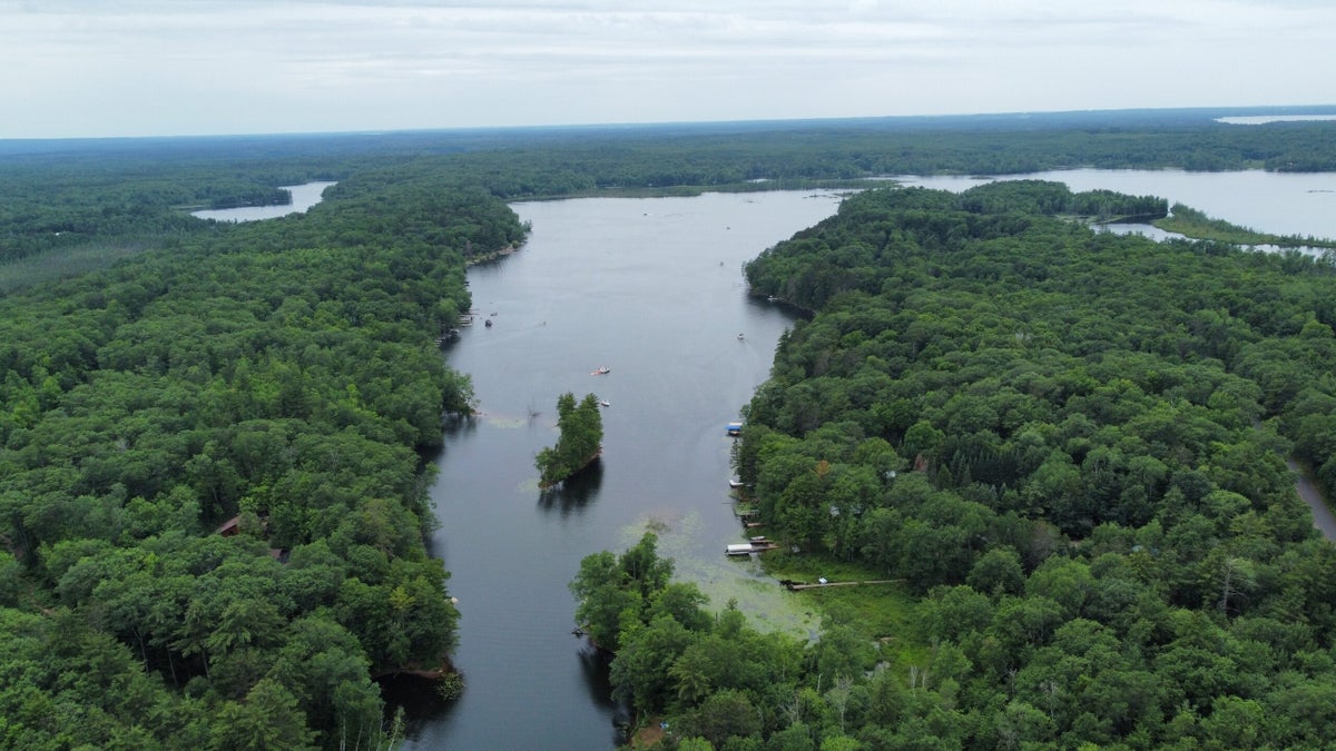 Wisconsin’s 250 lake districts implement boating ordinances, manage ...