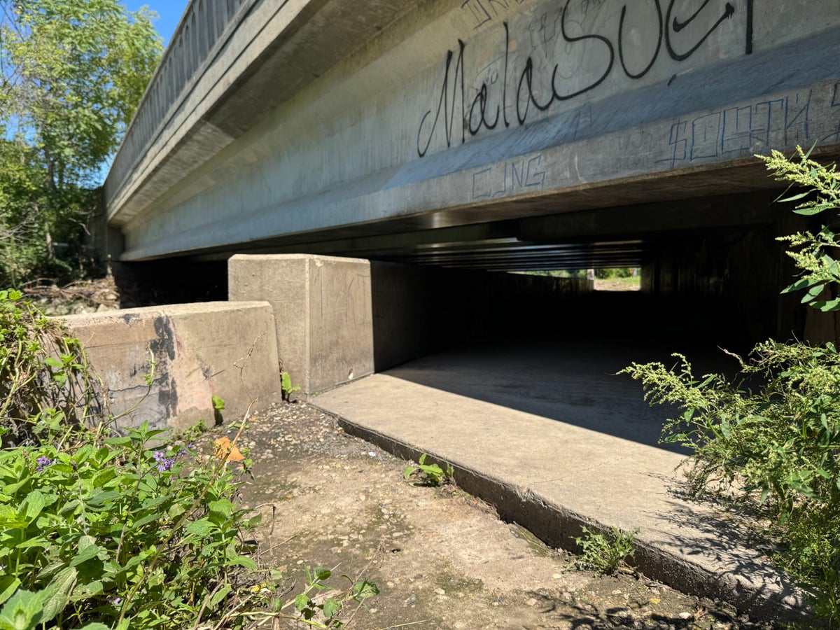 Search underway for people missing from riverside homeless encampment ...