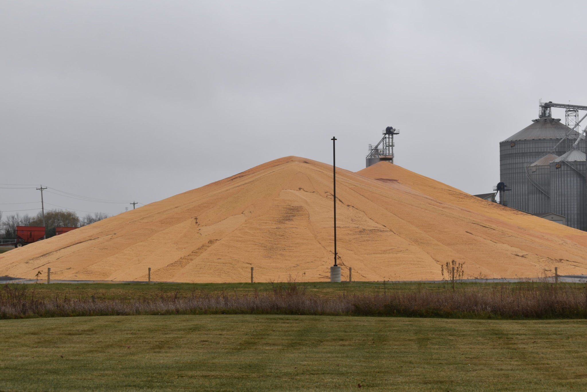 Wisconsin grain elevators are running out of room for this year's corn ...
